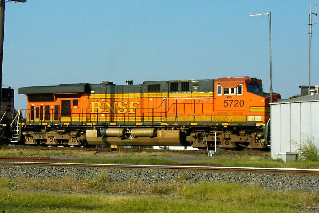 BNSF 5720